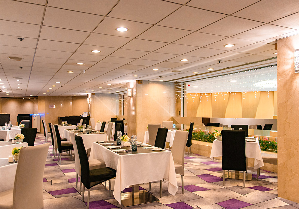 Harbour Restaurant | The Harbourview | Dining in Hong Kong Central